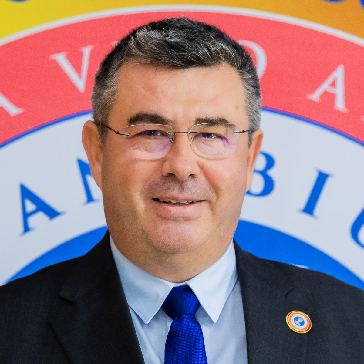 Universitatea Internațională Danubius - Presentation